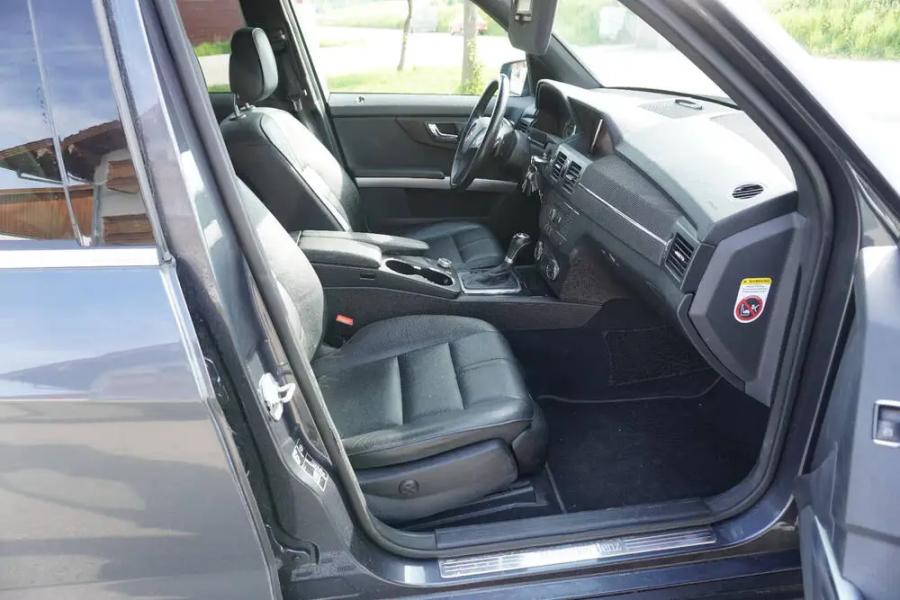 Pelēks Mercedes-Benz GLK 320 2008 Talsi, ar dzinēja tilpumu 3.00 L un nobraukumu 223 tūkst. km par 7500 €, foto 11 vietnē AUTOMOTO.COM.LV