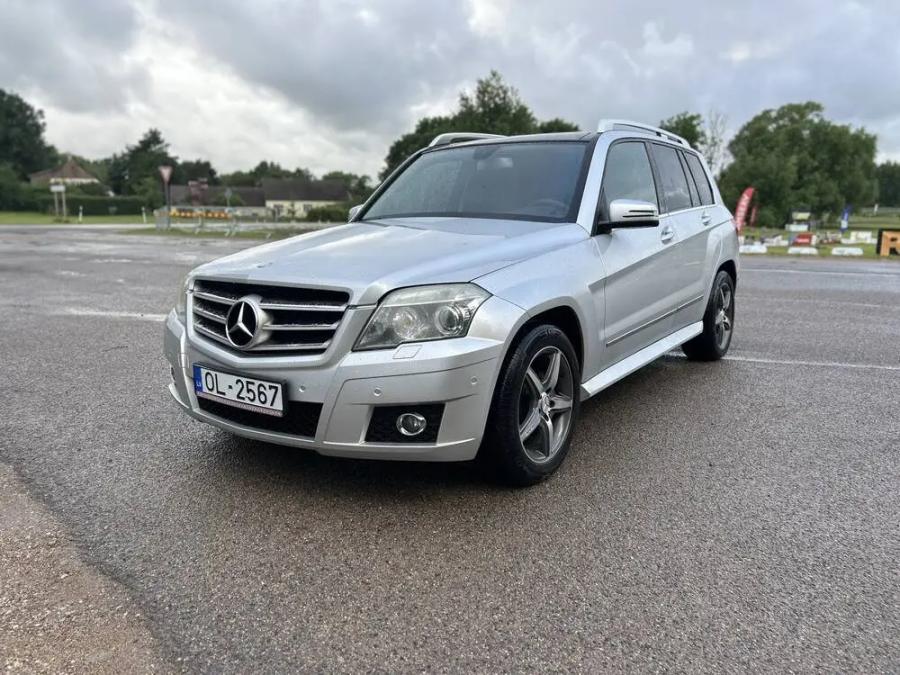 Grey Mercedes-Benz GLK 320 2008 in Grobiņa, with an engine capacity of 3.00 L and mileage of 390 thousand km for 6000 €, photo 3 on AUTOMOTO.COM.LV