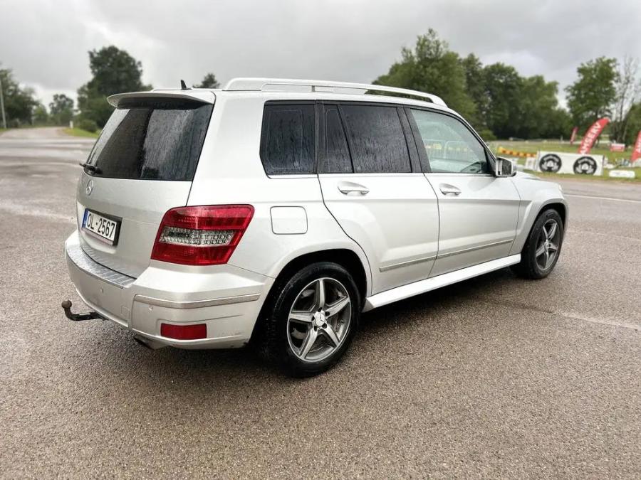 Grey Mercedes-Benz GLK 320 2008 in Grobiņa, with an engine capacity of 3.00 L and mileage of 390 thousand km for 6000 €, photo 9 on AUTOMOTO.COM.LV