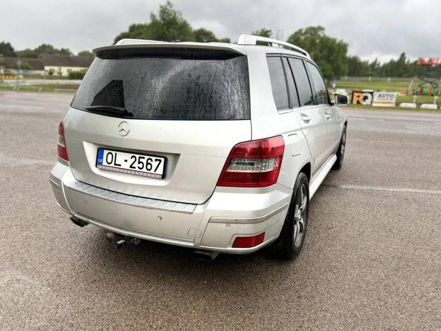 Grey Mercedes-Benz GLK 320 2008 in Grobiņa, with an engine capacity of 3.00 L and mileage of 390 thousand km for 6000 €, photo 10 on AUTOMOTO.COM.LV