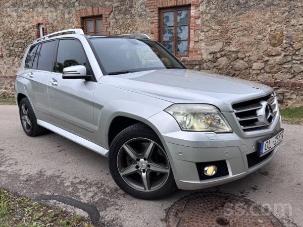 Grey Mercedes-Benz GLK 320 2008 in Bauska, with an engine capacity of 3.00 L and mileage of 393 thousand km for 5000 €, photo 8 on AUTOMOTO.COM.LV