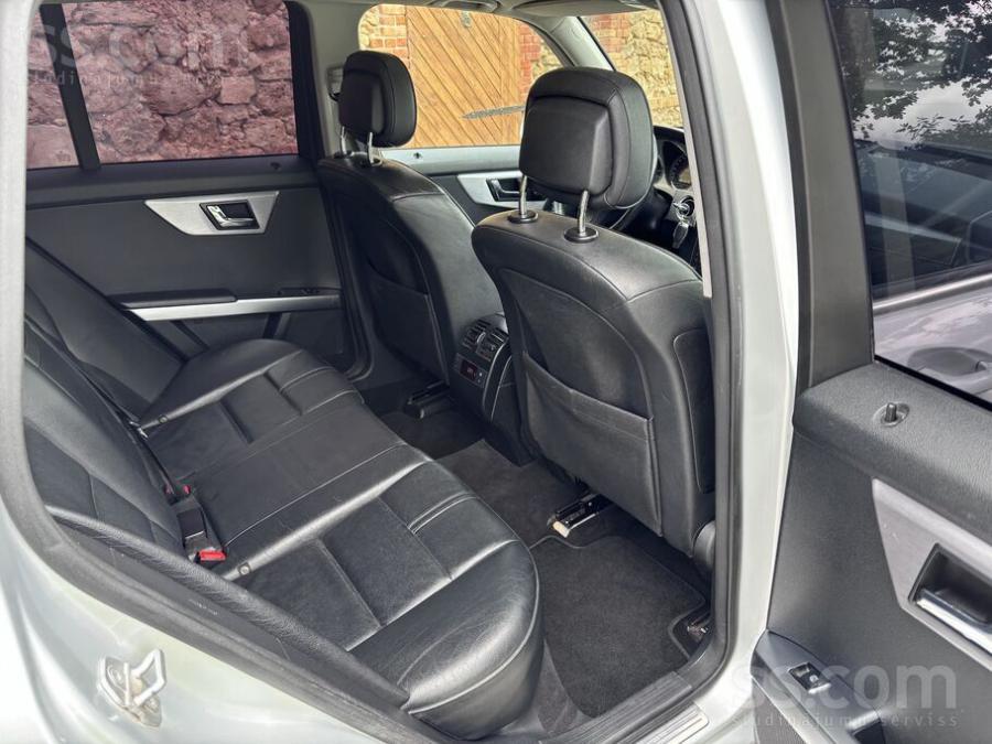 Pelēks Mercedes-Benz GLK 320 2008 Bauska, ar dzinēja tilpumu 3.00 L un nobraukumu 393 tūkst. km par 5000 €, foto 30 vietnē AUTOMOTO.COM.LV