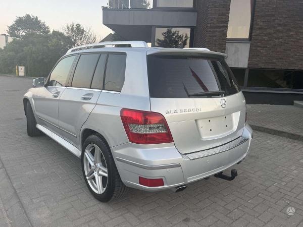 Grey Mercedes-Benz GLK 320 2009 in Vilnius, with an engine capacity of 2.99 L and mileage of 360 thousand km for 4950 €, photo 5 on AUTOMOTO.COM.LV
