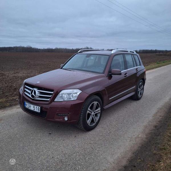 Red Mercedes-Benz GLK 320 2008 in Marijampole, with an engine capacity of 2.99 L and mileage of 244 thousand km for 5850 €, photo 7 on AUTOMOTO.COM.LV