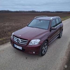 Sarkans Mercedes-Benz GLK 320 2008 Marijampole, ar dzinēja tilpumu 2.99 L un nobraukumu 244 tūkst. km par 5700 €, foto 4 vietnē AUTOMOTO.COM.LV