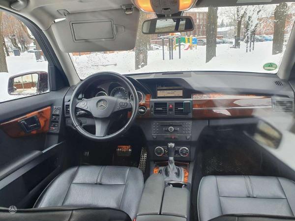 Sarkans Mercedes-Benz GLK 320 2009 Kauņa, ar dzinēja tilpumu 2.99 L un nobraukumu 320 tūkst. km par 5999 €, foto 10 vietnē AUTOMOTO.COM.LV