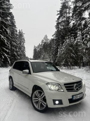 Balts Mercedes-Benz GLK 320 2008 Daugavpils, ar dzinēja tilpumu 3.00 L un nobraukumu 193 tūkst. km par 7200 €, foto  vietnē AUTOMOTO.COM.LV