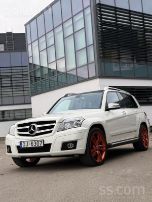 White Mercedes-Benz GLK 320 2008 in Daugavpils, with an engine capacity of 3.00 L and mileage of 0 thousand km for 6500 €, photo  on AUTOMOTO.COM.LV