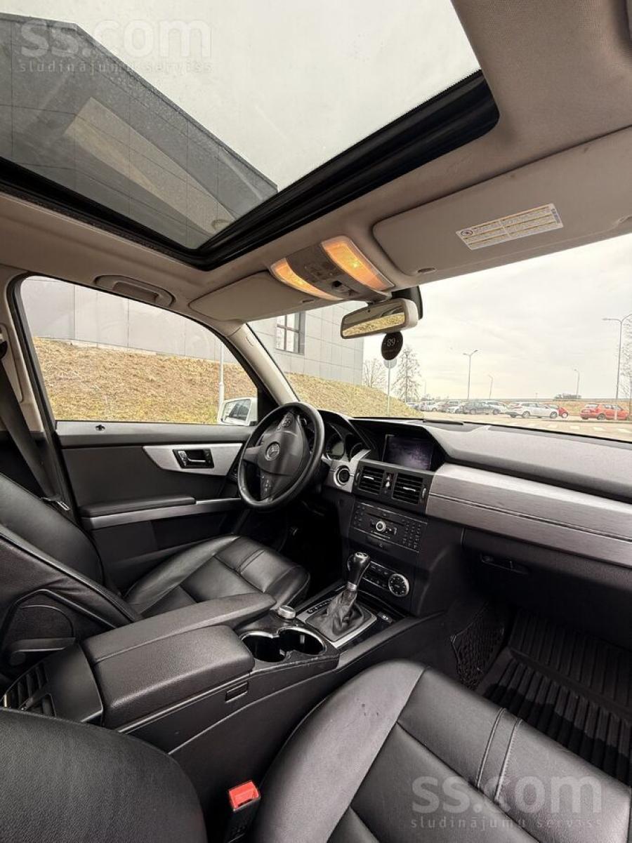 White Mercedes-Benz GLK 320 2008 in Daugavpils, with an engine capacity of 3.00 L and mileage of 0 thousand km for 6500 €, photo 10 on AUTOMOTO.COM.LV