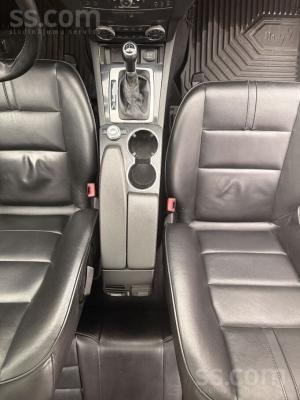 White Mercedes-Benz GLK 320 2008 in Daugavpils, with an engine capacity of 3.00 L and mileage of 0 thousand km for 6500 €, photo 12 on AUTOMOTO.COM.LV