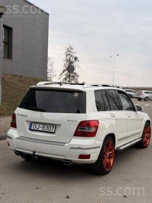 White Mercedes-Benz GLK 320 2008 in Daugavpils, with an engine capacity of 3.00 L and mileage of 0 thousand km for 6500 €, photo 15 on AUTOMOTO.COM.LV