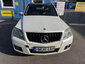White Mercedes-Benz GLK 320 2009 in Vilnius, with an engine capacity of 2.99 L and mileage of 364 thousand km for 2950 €, photo 3 on AUTOMOTO.COM.LV