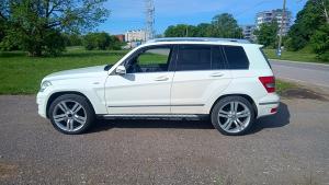 Balts Mercedes-Benz GLK 320 2009 Tallina, ar dzinēja tilpumu 3.00 L un nobraukumu 295 tūkst. km par 9000 €, foto  vietnē AUTOMOTO.COM.LV