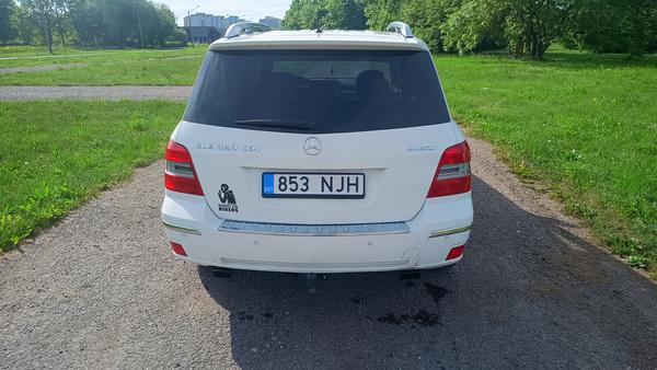 White Mercedes-Benz GLK 320 2009 in Tallinn, with an engine capacity of 3.00 L and mileage of 295 thousand km for 9000 €, photo 4 on AUTOMOTO.COM.LV