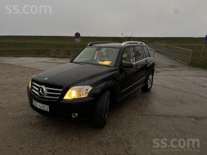 Melns Mercedes-Benz GLK 350 2009 Rīga, ar dzinēja tilpumu 3.00 L un nobraukumu 302 tūkst. km par 8500 €, foto  vietnē AUTOMOTO.COM.LV