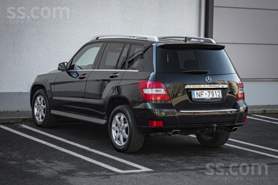 Black Mercedes-Benz GLK 350 2009 in Riga, with an engine capacity of 3.00 L and mileage of 259 thousand km for 8490 €, photo 6 on AUTOMOTO.COM.LV