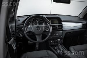 Black Mercedes-Benz GLK 350 2009 in Riga, with an engine capacity of 3.00 L and mileage of 259 thousand km for 8490 €, photo 15 on AUTOMOTO.COM.LV