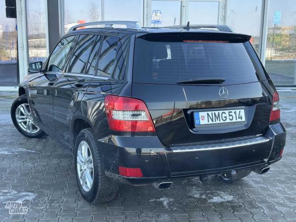 Melns Mercedes-Benz GLK 350 2009 Viļņa, ar dzinēja tilpumu 3.00 L un nobraukumu 325 tūkst. km par 5800 €, foto 4 vietnē AUTOMOTO.COM.LV