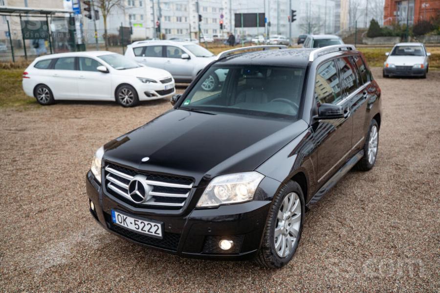 Black Mercedes-Benz GLK 350 2009 in Liepaja, with an engine capacity of 3.00 L and mileage of 253 thousand km for 8900 €, photo 1 on AUTOMOTO.COM.LV