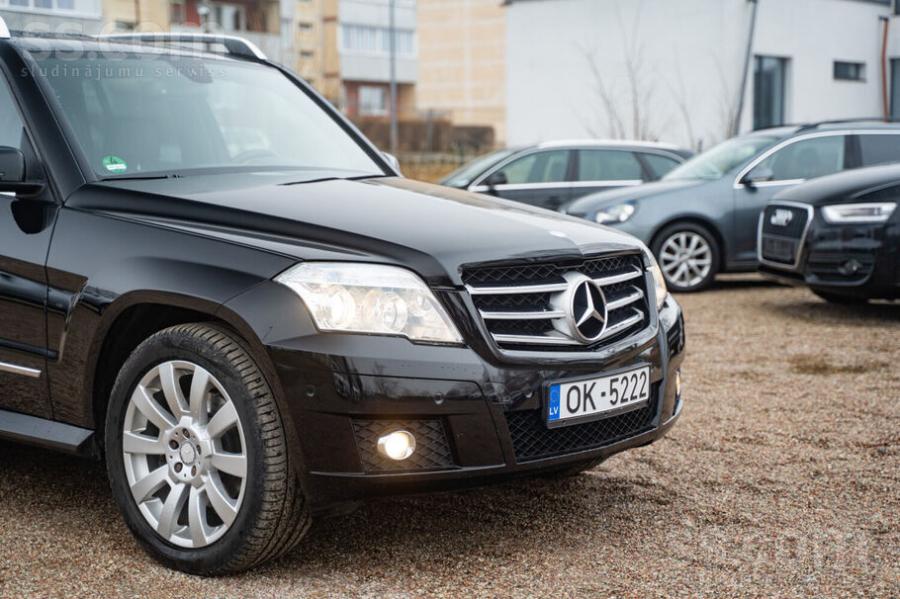 Black Mercedes-Benz GLK 350 2009 in Liepaja, with an engine capacity of 3.00 L and mileage of 253 thousand km for 8900 €, photo 4 on AUTOMOTO.COM.LV