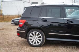 Black Mercedes-Benz GLK 350 2009 in Liepaja, with an engine capacity of 3.00 L and mileage of 253 thousand km for 8900 €, photo 7 on AUTOMOTO.COM.LV