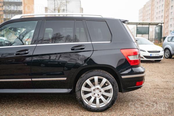 Melns Mercedes-Benz GLK 350 2009 Liepāja, ar dzinēja tilpumu 3.00 L un nobraukumu 253 tūkst. km par 8900 €, foto 11 vietnē AUTOMOTO.COM.LV