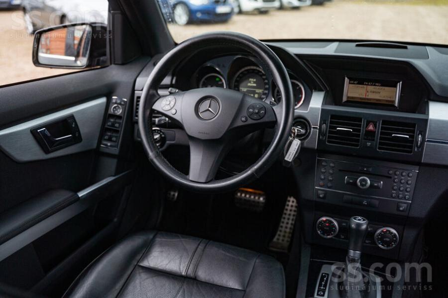 Black Mercedes-Benz GLK 350 2009 in Liepaja, with an engine capacity of 3.00 L and mileage of 253 thousand km for 8900 €, photo 21 on AUTOMOTO.COM.LV