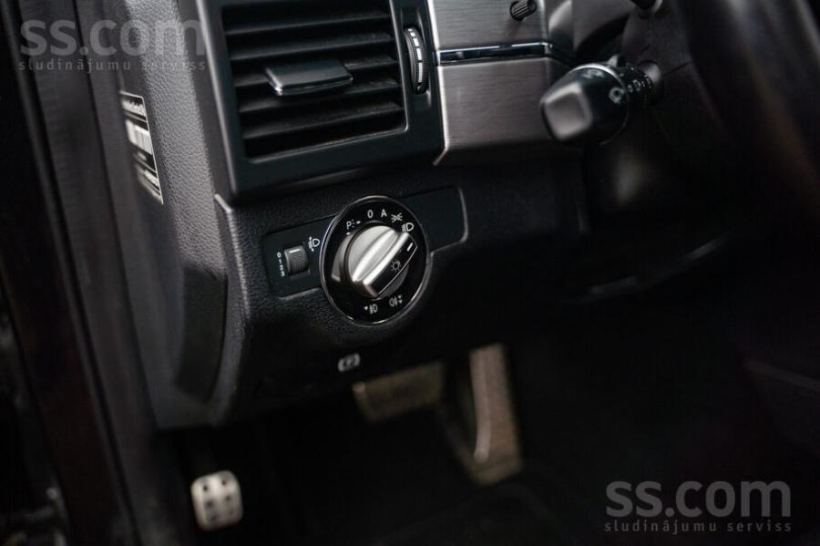 Black Mercedes-Benz GLK 350 2009 in Liepaja, with an engine capacity of 3.00 L and mileage of 253 thousand km for 8900 €, photo 24 on AUTOMOTO.COM.LV