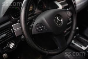 Black Mercedes-Benz GLK 350 2009 in Liepaja, with an engine capacity of 3.00 L and mileage of 253 thousand km for 8900 €, photo 25 on AUTOMOTO.COM.LV