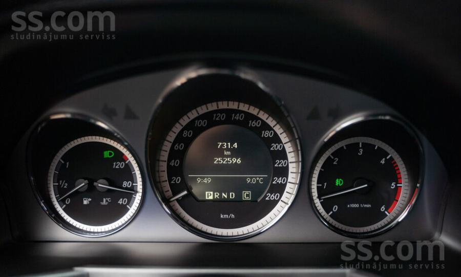 Black Mercedes-Benz GLK 350 2009 in Liepaja, with an engine capacity of 3.00 L and mileage of 253 thousand km for 8900 €, photo 36 on AUTOMOTO.COM.LV
