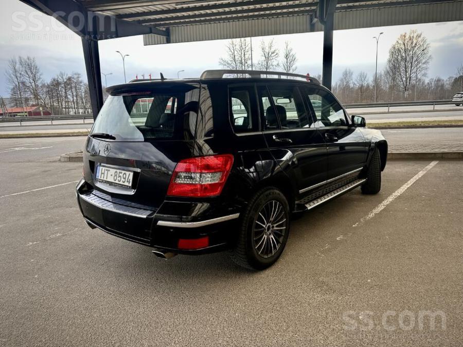 Melns Mercedes-Benz GLK 350 2009 Rīga, ar dzinēja tilpumu 3.00 L un nobraukumu 147 tūkst. km par 9200 €, foto 4 vietnē AUTOMOTO.COM.LV