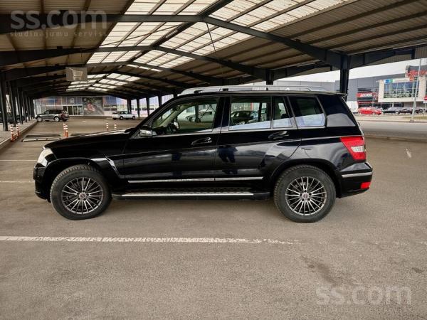 Melns Mercedes-Benz GLK 350 2009 Rīga, ar dzinēja tilpumu 3.00 L un nobraukumu 147 tūkst. km par 9200 €, foto 5 vietnē AUTOMOTO.COM.LV