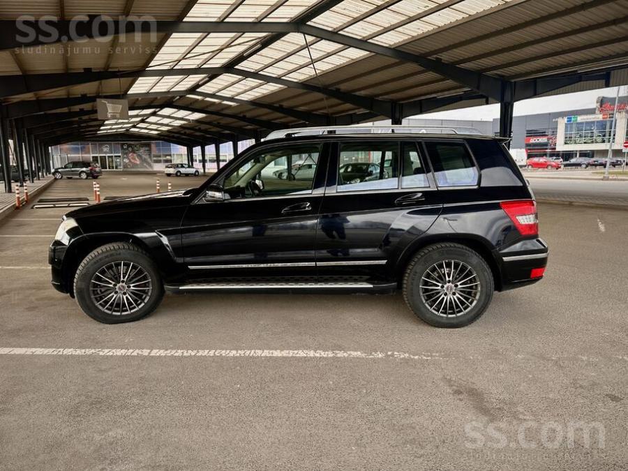 Melns Mercedes-Benz GLK 350 2009 Rīga, ar dzinēja tilpumu 3.00 L un nobraukumu 147 tūkst. km par 9200 €, foto 6 vietnē AUTOMOTO.COM.LV
