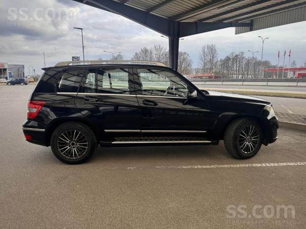 Melns Mercedes-Benz GLK 350 2009 Rīga, ar dzinēja tilpumu 3.00 L un nobraukumu 147 tūkst. km par 9200 €, foto 6 vietnē AUTOMOTO.COM.LV