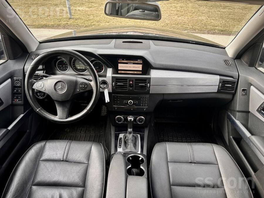 Melns Mercedes-Benz GLK 350 2009 Rīga, ar dzinēja tilpumu 3.00 L un nobraukumu 147 tūkst. km par 9200 €, foto 10 vietnē AUTOMOTO.COM.LV