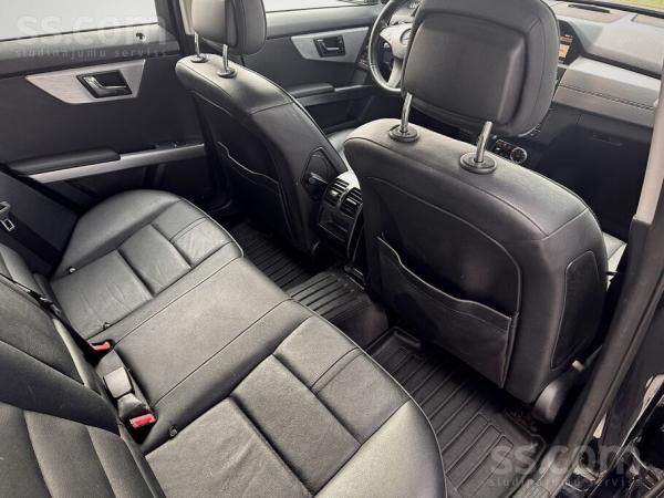 Melns Mercedes-Benz GLK 350 2009 Rīga, ar dzinēja tilpumu 3.00 L un nobraukumu 147 tūkst. km par 9200 €, foto 10 vietnē AUTOMOTO.COM.LV