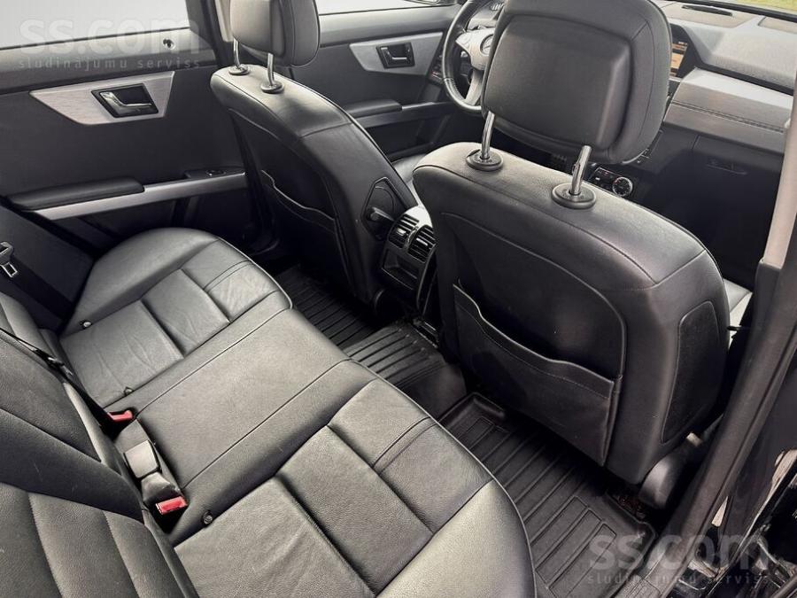 Melns Mercedes-Benz GLK 350 2009 Rīga, ar dzinēja tilpumu 3.00 L un nobraukumu 147 tūkst. km par 9200 €, foto 11 vietnē AUTOMOTO.COM.LV