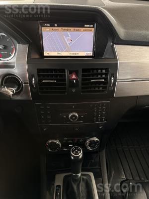 Melns Mercedes-Benz GLK 350 2009 Rīga, ar dzinēja tilpumu 3.00 L un nobraukumu 147 tūkst. km par 9200 €, foto 13 vietnē AUTOMOTO.COM.LV