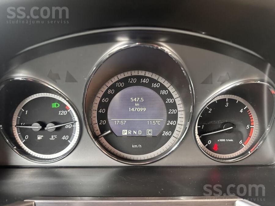 Melns Mercedes-Benz GLK 350 2009 Rīga, ar dzinēja tilpumu 3.00 L un nobraukumu 147 tūkst. km par 9200 €, foto 15 vietnē AUTOMOTO.COM.LV