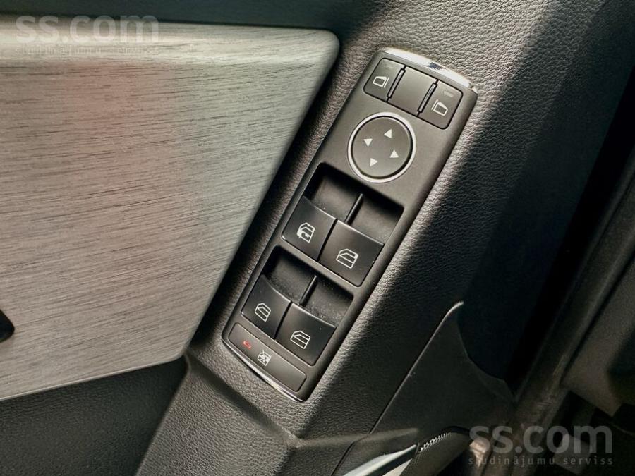 Melns Mercedes-Benz GLK 350 2009 Rīga, ar dzinēja tilpumu 3.00 L un nobraukumu 147 tūkst. km par 9200 €, foto 18 vietnē AUTOMOTO.COM.LV