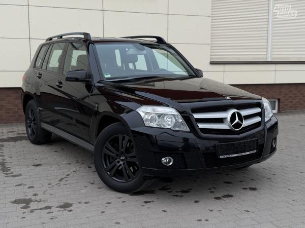 Black Mercedes-Benz GLK 350 2009 in Kretinga, with an engine capacity of 3.00 L and mileage of 220 thousand km for 7600 €, photo 1 on AUTOMOTO.COM.LV