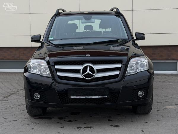 Black Mercedes-Benz GLK 350 2009 in Kretinga, with an engine capacity of 3.00 L and mileage of 220 thousand km for 7600 €, photo 2 on AUTOMOTO.COM.LV