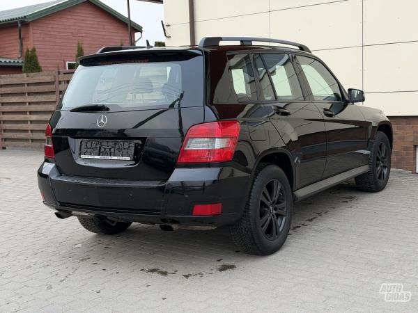 Black Mercedes-Benz GLK 350 2009 in Kretinga, with an engine capacity of 3.00 L and mileage of 220 thousand km for 7600 €, photo 6 on AUTOMOTO.COM.LV