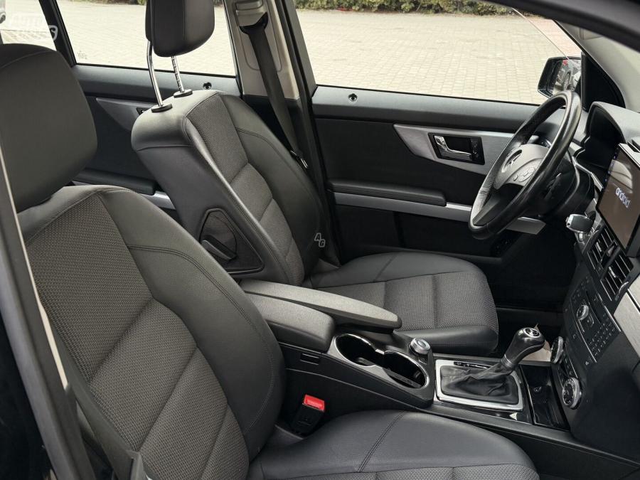Melns Mercedes-Benz GLK 350 2009 Kretinga, ar dzinēja tilpumu 3.00 L un nobraukumu 220 tūkst. km par 7600 €, foto 21 vietnē AUTOMOTO.COM.LV