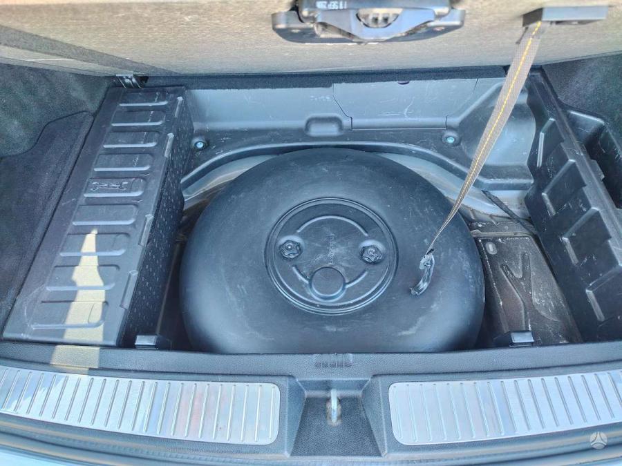 Melns Mercedes-Benz GLK 350 2009 Kauņa, ar dzinēja tilpumu 3.50 L un nobraukumu 206 tūkst. km par 6200 €, foto 18 vietnē AUTOMOTO.COM.LV