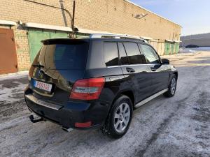 Black Mercedes-Benz GLK 350 2010 in Vilnius, with an engine capacity of 3.00 L and mileage of 283 thousand km for 7850 €, photo 4 on AUTOMOTO.COM.LV