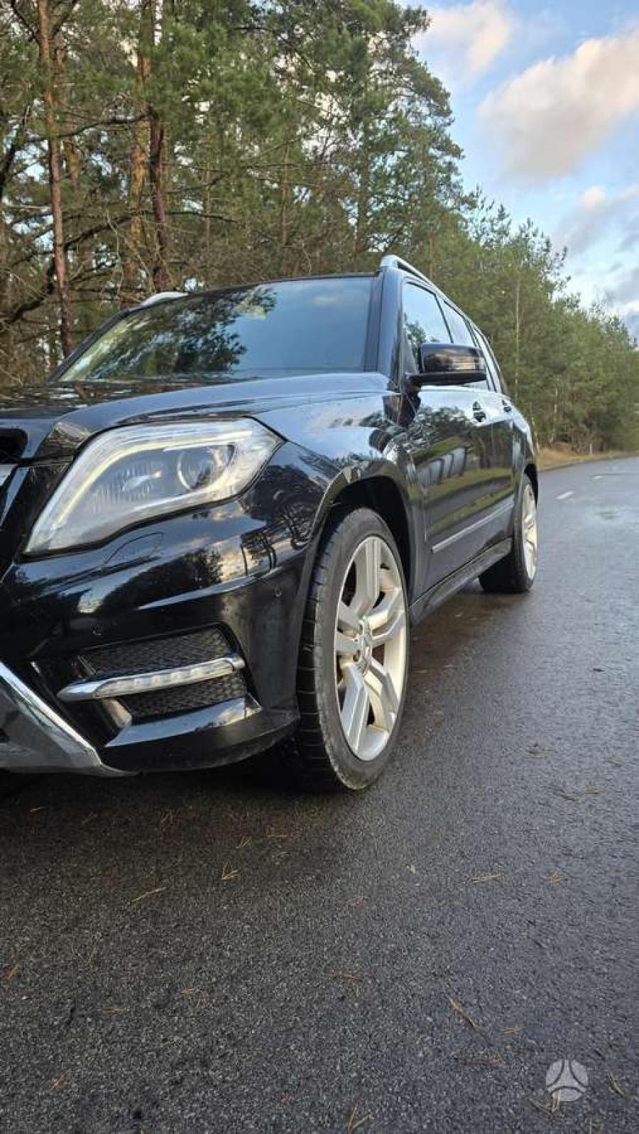Black Mercedes-Benz GLK 350 2012 in Jurbarkas, with an engine capacity of 2.99 L and mileage of 270 thousand km for 12300 €, photo 9 on AUTOMOTO.COM.LV