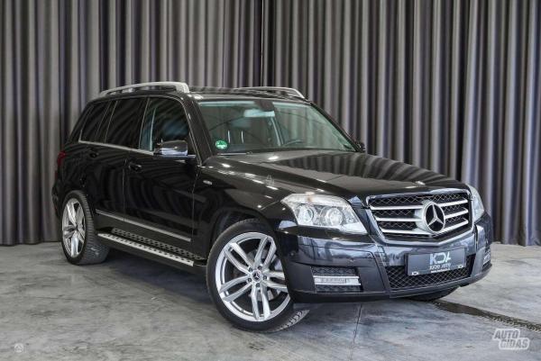 Black Mercedes-Benz GLK 350 2012 in Marijampole, with an engine capacity of 3.00 L and mileage of 284 thousand km for 9250 €, photo 1 on AUTOMOTO.COM.LV
