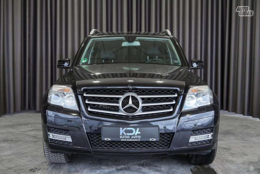 Black Mercedes-Benz GLK 350 2012 in Marijampole, with an engine capacity of 3.00 L and mileage of 284 thousand km for 9250 €, photo 4 on AUTOMOTO.COM.LV