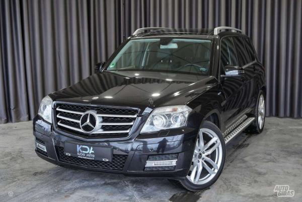 Black Mercedes-Benz GLK 350 2012 in Marijampole, with an engine capacity of 3.00 L and mileage of 284 thousand km for 9250 €, photo 4 on AUTOMOTO.COM.LV